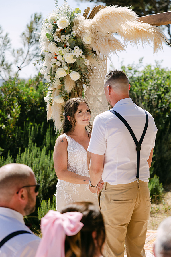 Boho seaside wedding with macrame and pampas grass | Charlotte & Conor ...